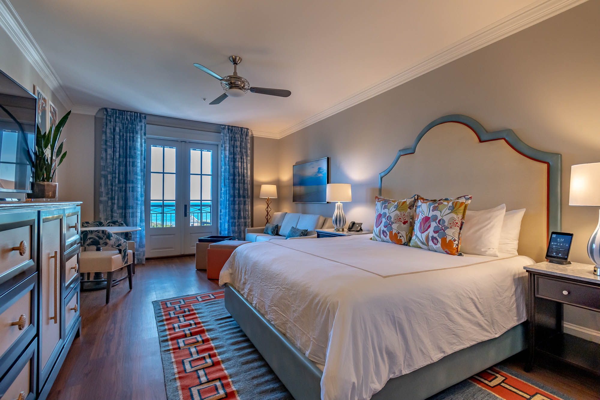 The Pearl Hotel | St. Joe Collection